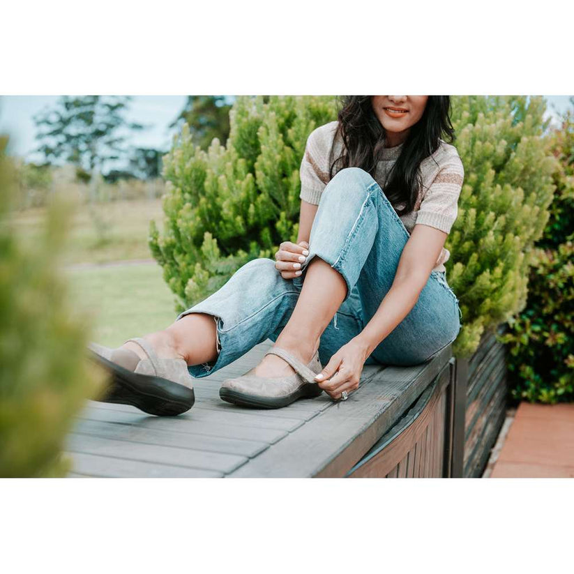 Timaru Mary-jane - Champagne Angle – Comfort Co Shoes USA